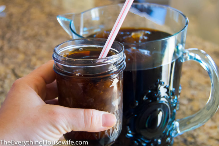 Homemade Root Beer Recipe–Brew your own for Halloween – The Everything ...