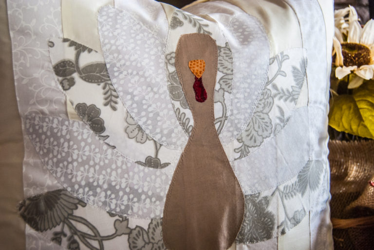 Thanksgiving Pillows-DIY Tutorial, Pumpkin and Turkey Quilt Patterns ...